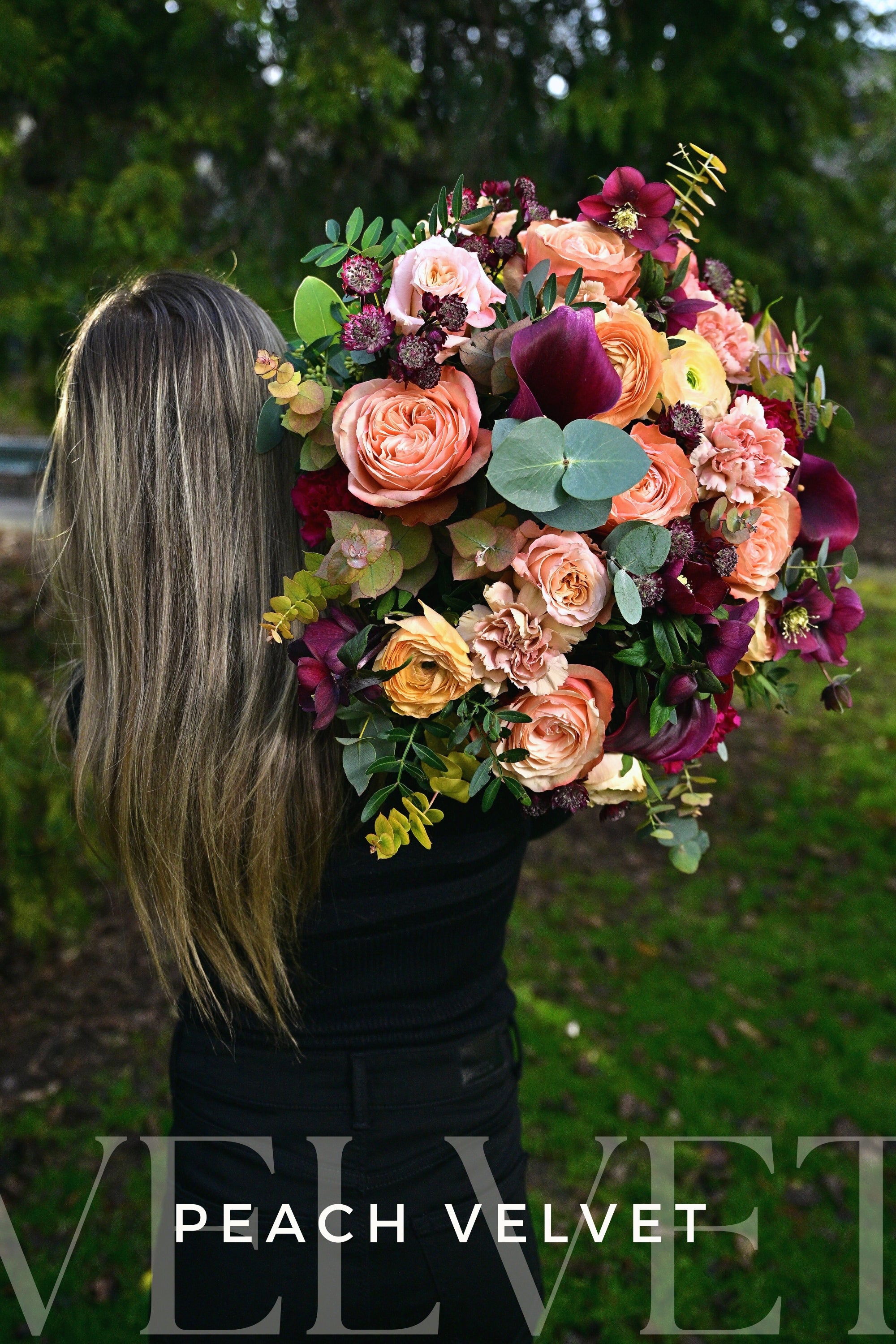 Peach Velvet Bouquet - Same day delivery throughout Geneva.